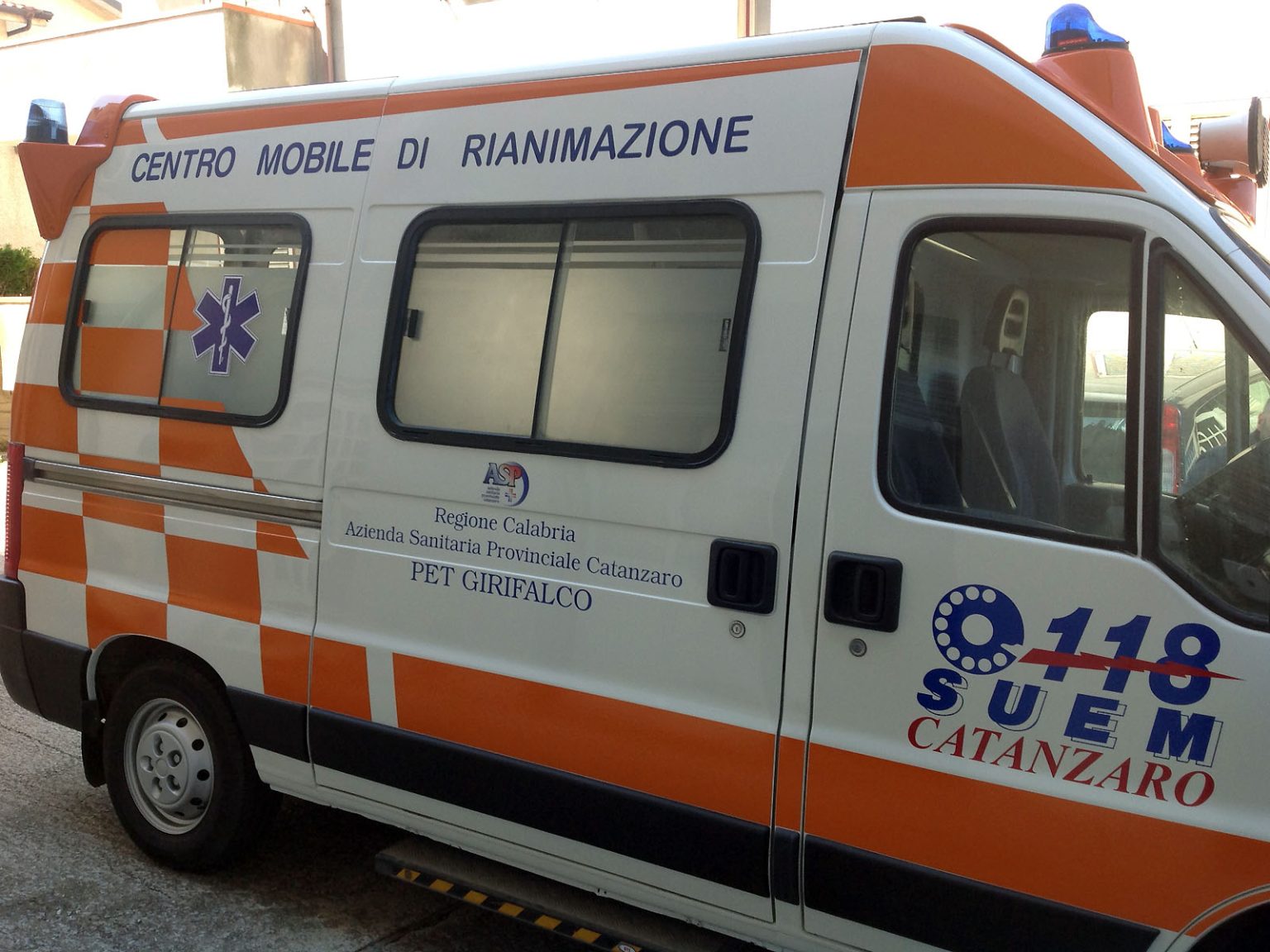 Schianto sulla provinciale a Maida: muore 19 enne. La tragedia sullo ...
