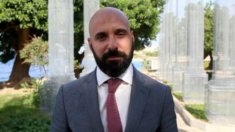 Giornalista vittima di atti intimidatori a Reggio, Muraca difende Elisa ...