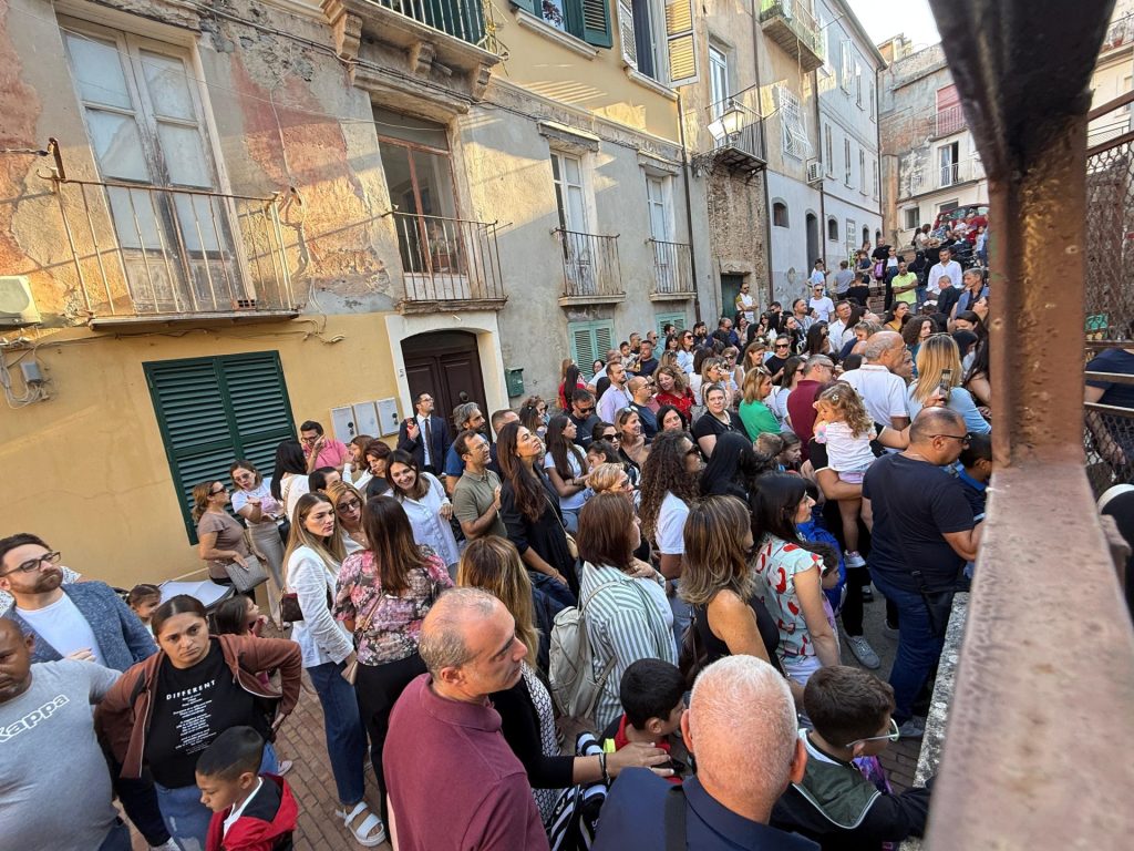Il "peso delle parole" per un mondo migliore: a Vibo Valentia la scuola ...