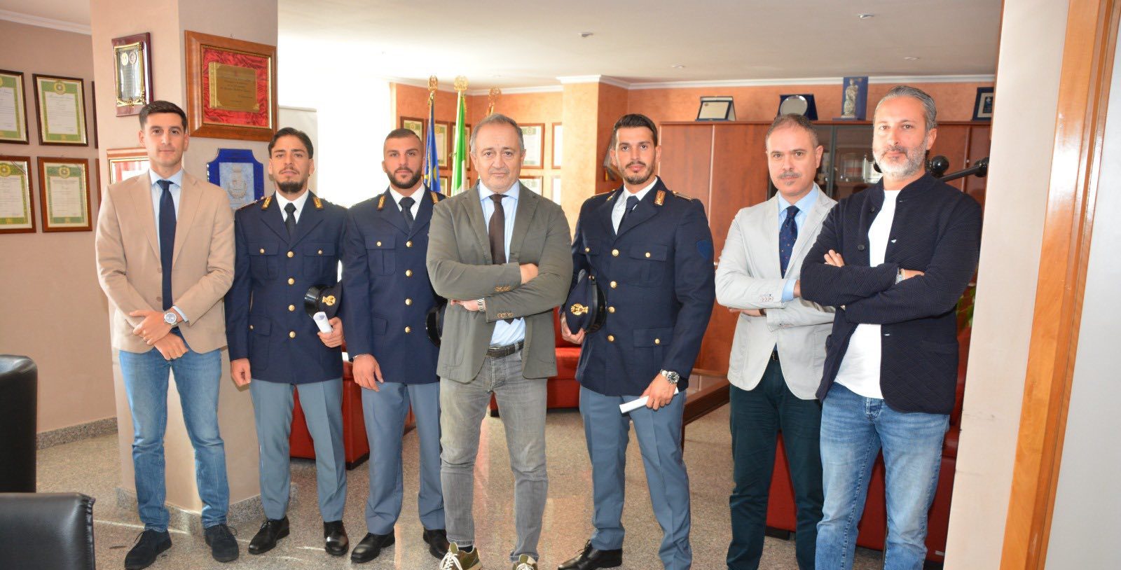 Il valore di una vita a Vibo, il questore Ruperti premia gli agenti che ...