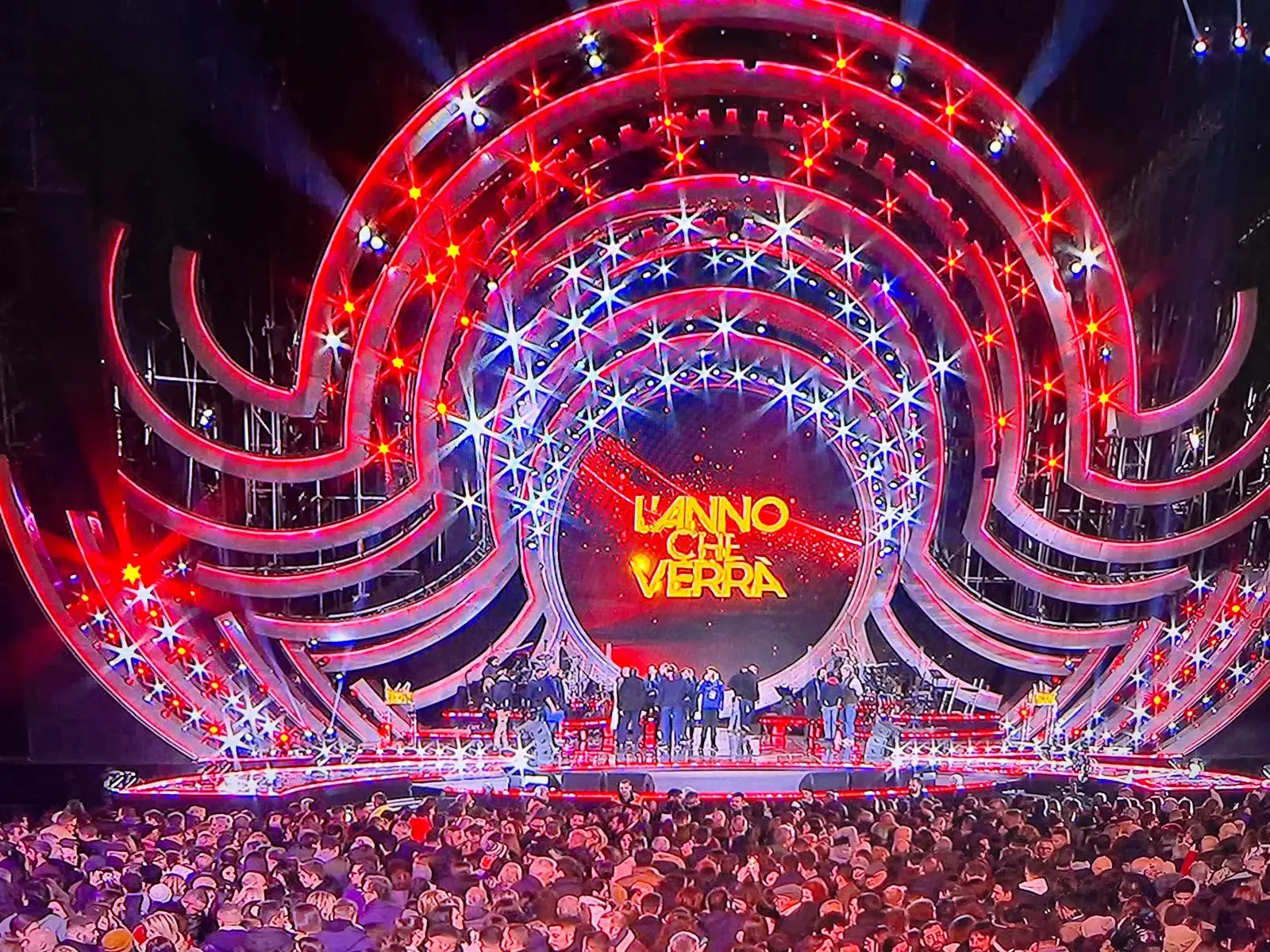 Capodanno Rai 2026 a Catanzaro, è fatta: annuncio ufficiale entro fine settimana. Resta solo da ...