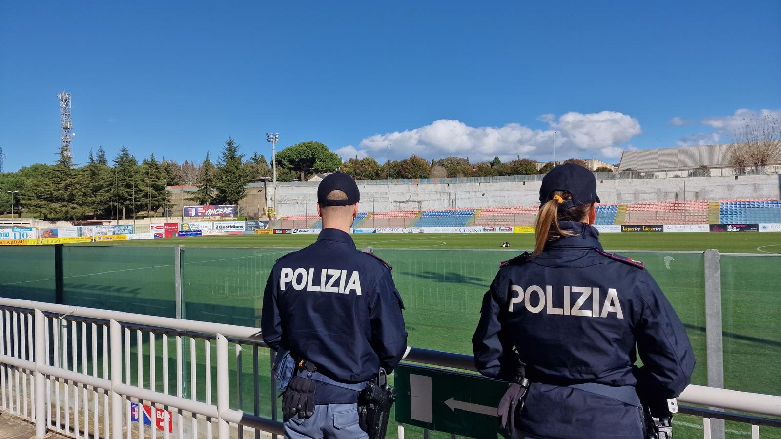 Daspo record a Vibo: ultras della Vigor Lamezia schiaffeggia passante ...