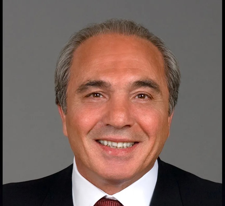 Dalla Calabria al sogno viola: è morto Rocco Commisso, presidente della ...