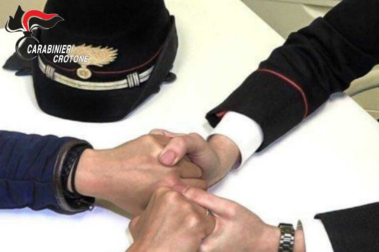 Notte di terrore in casa: massacra la moglie dopo una violenta lite ...